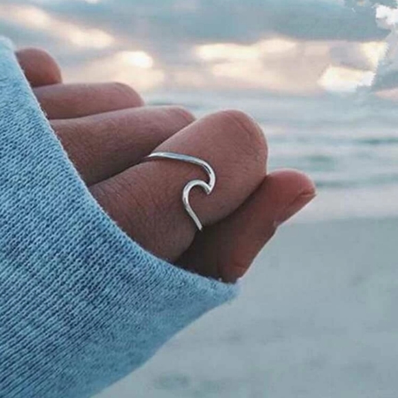 Jewelry | Silver Metal Wave Ring | Poshmark